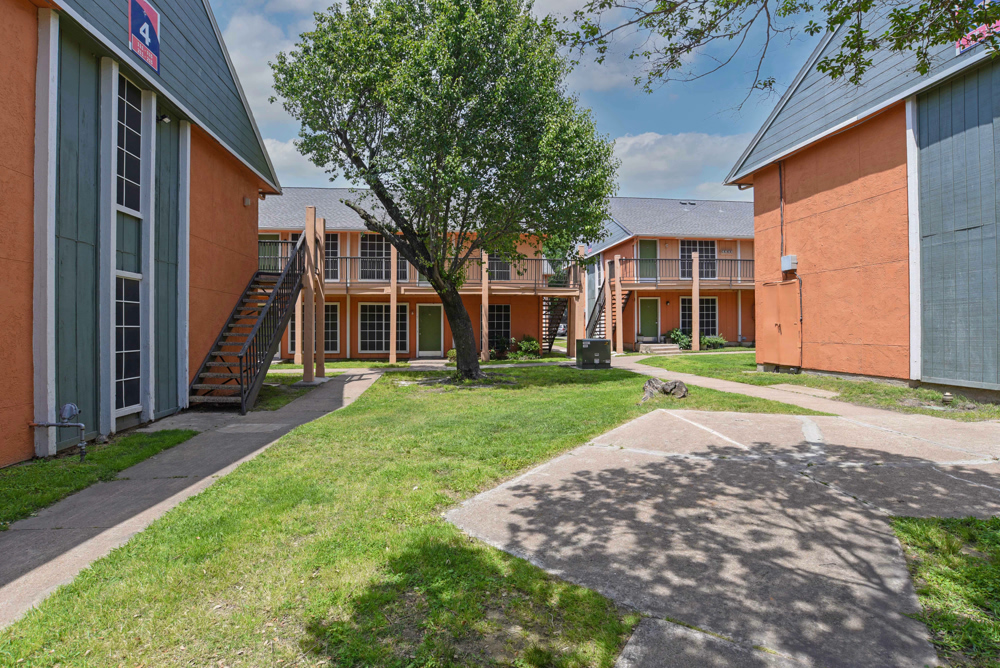Pebblebrook Apartments | Garland, TX | (469) 969-0887